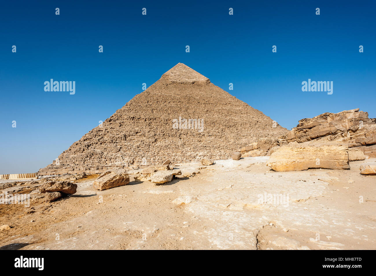 Pyramide de Khafré (pyramide de Khéphren), l'une des pyramides de Gizeh ...