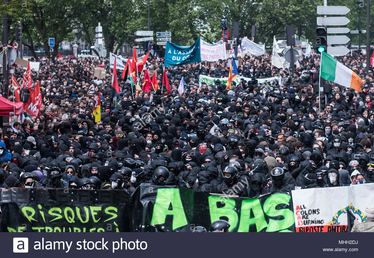 Black Bloc Photos & Black Bloc Images - Alamy