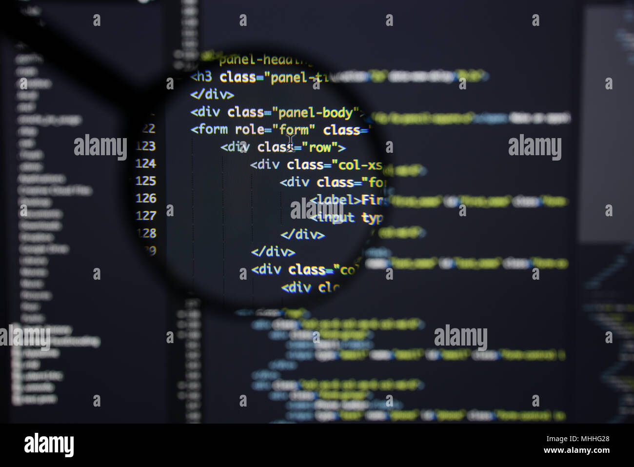 Du vrai code Html l'élaboration d'écran. Flux de travail programmation ...