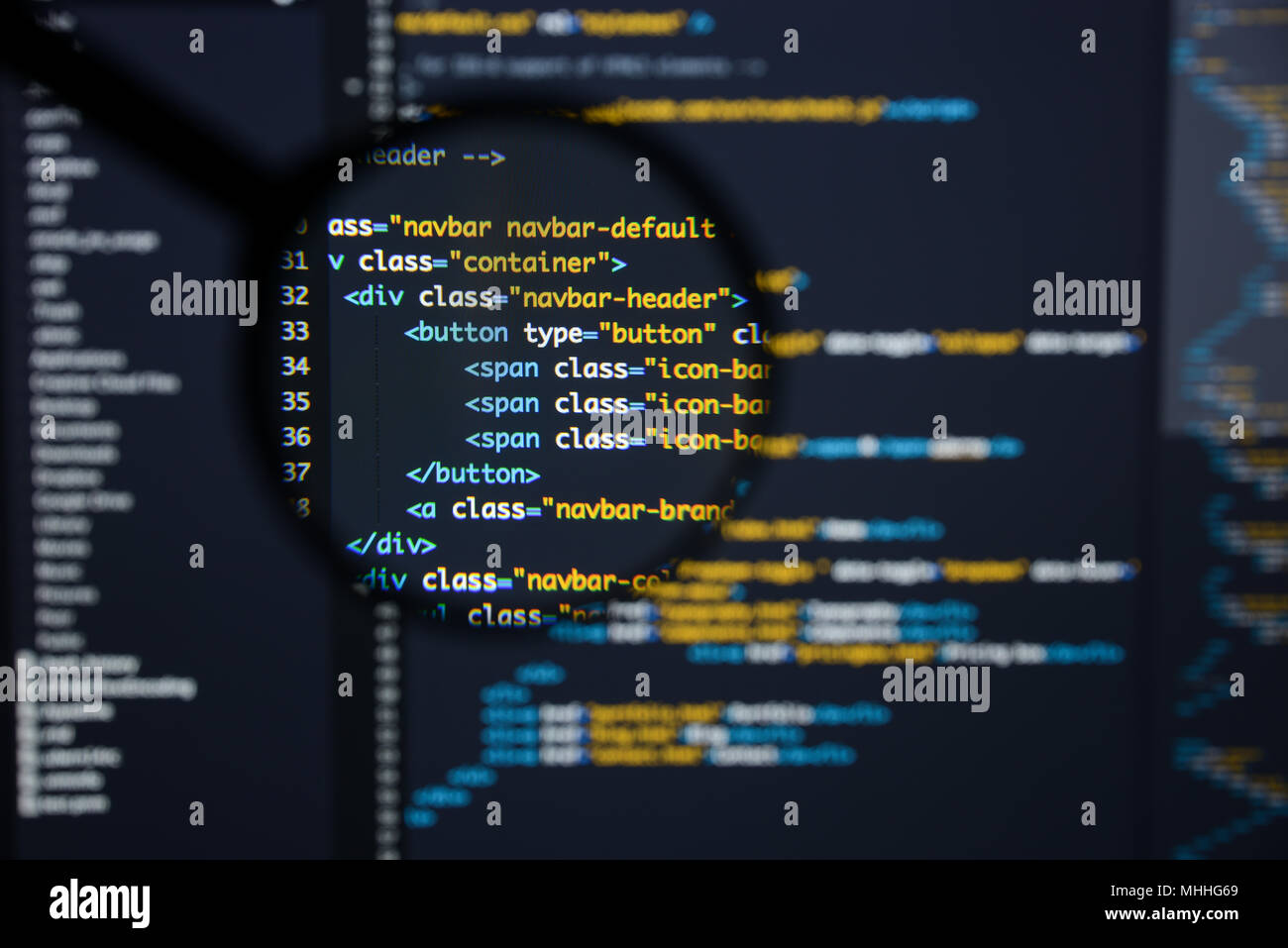 Du vrai code Html l'élaboration d'écran. Flux de travail programmation ...
