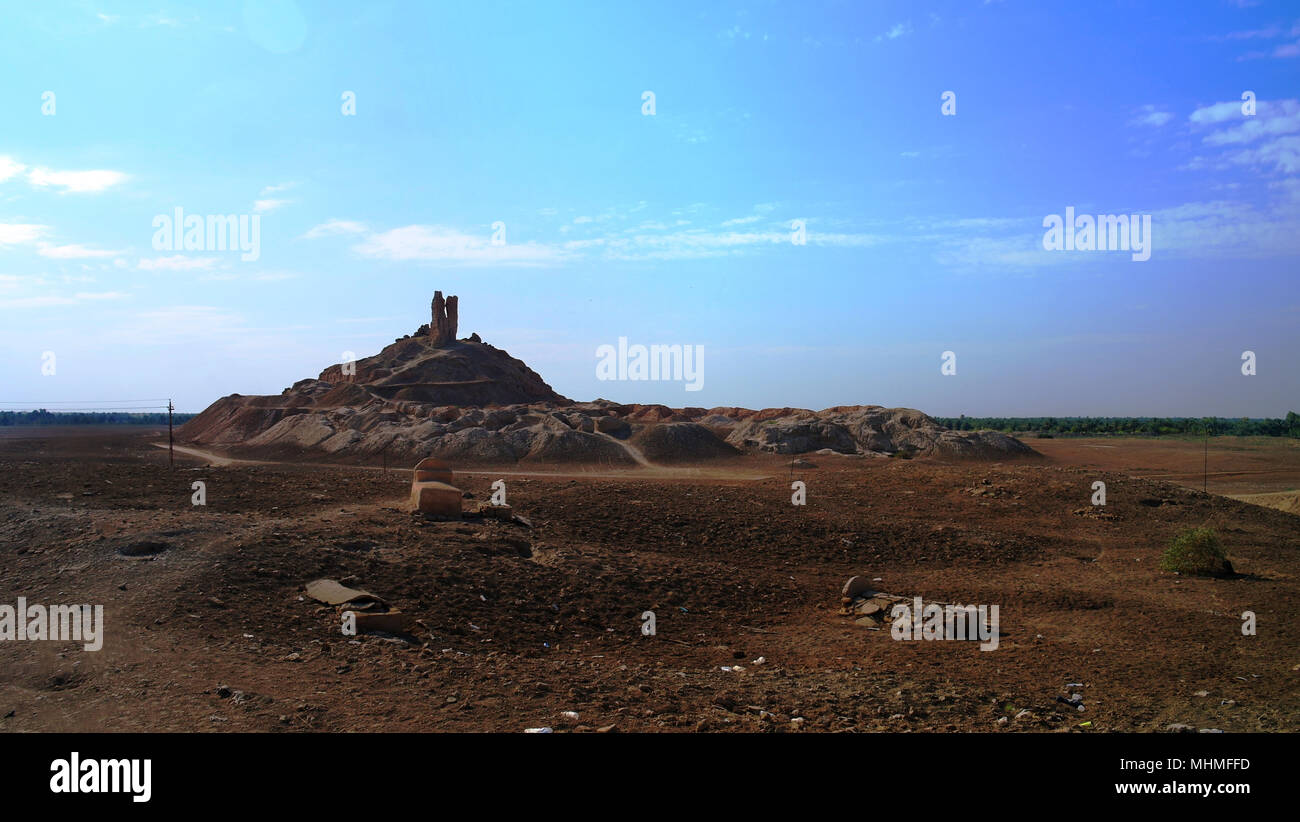 Babylonian temple ziggurat Banque de photographies et d’images à haute ...