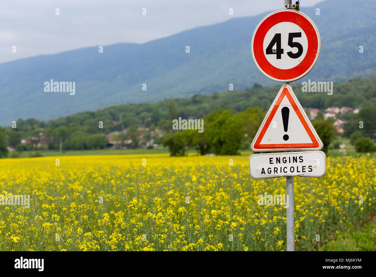 Panneau De Signalisation Triangulaire Banque d'image et photos - Alamy