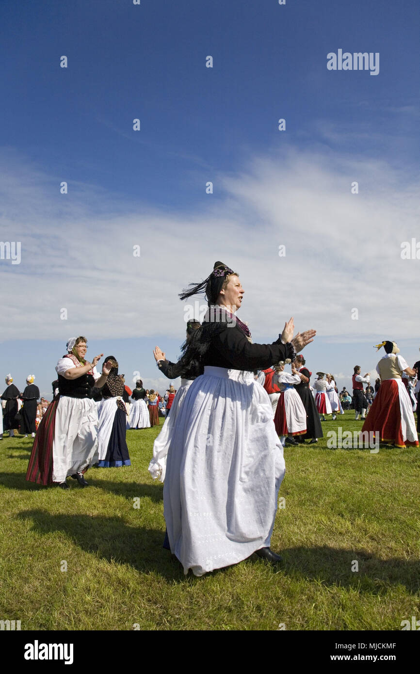 Traditional costumes in schleswig holstein Banque de photographies et d ...