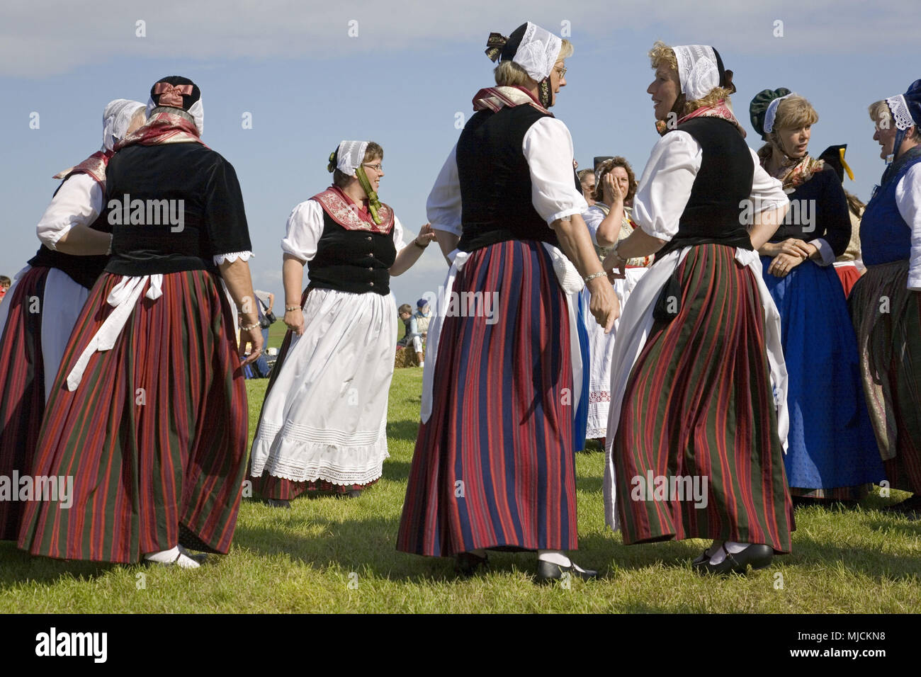 Traditional costumes in schleswig holstein Banque de photographies et d ...