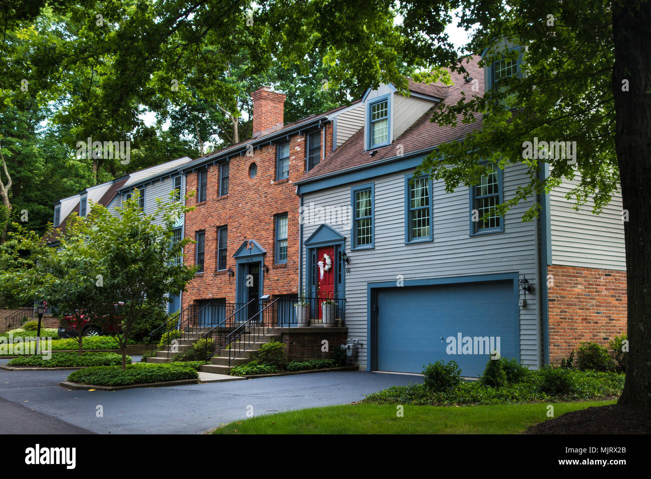 Quartier suburbain Banque de photographies et d’images à haute ...