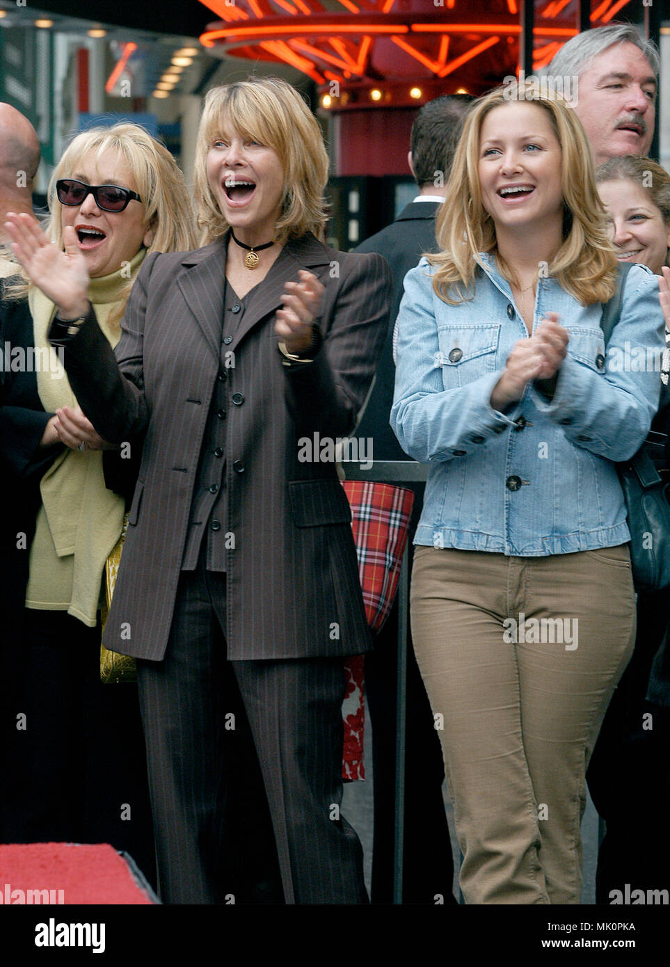 Kate capshaw steven spielberg family Banque de photographies et d ...