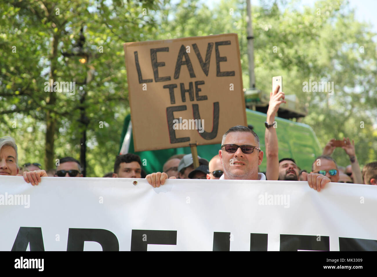 Signe extrême droite Banque de photographies et d’images à haute ...