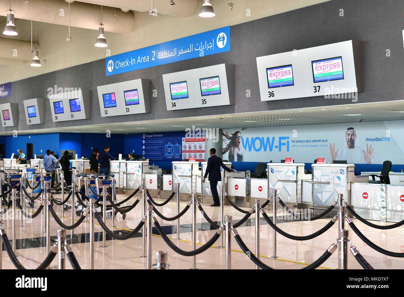 Dubai airport security Banque de photographies et d’images à haute ...