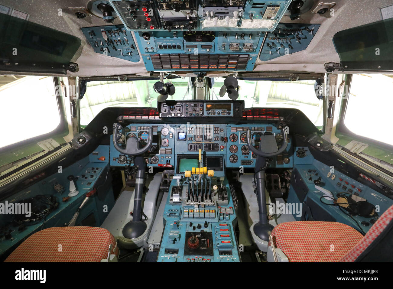 07 mai 2018, l'Allemagne, Markranstädt, l'aéroport de Leipzig-Halle : voir dans le cockpit de l ...