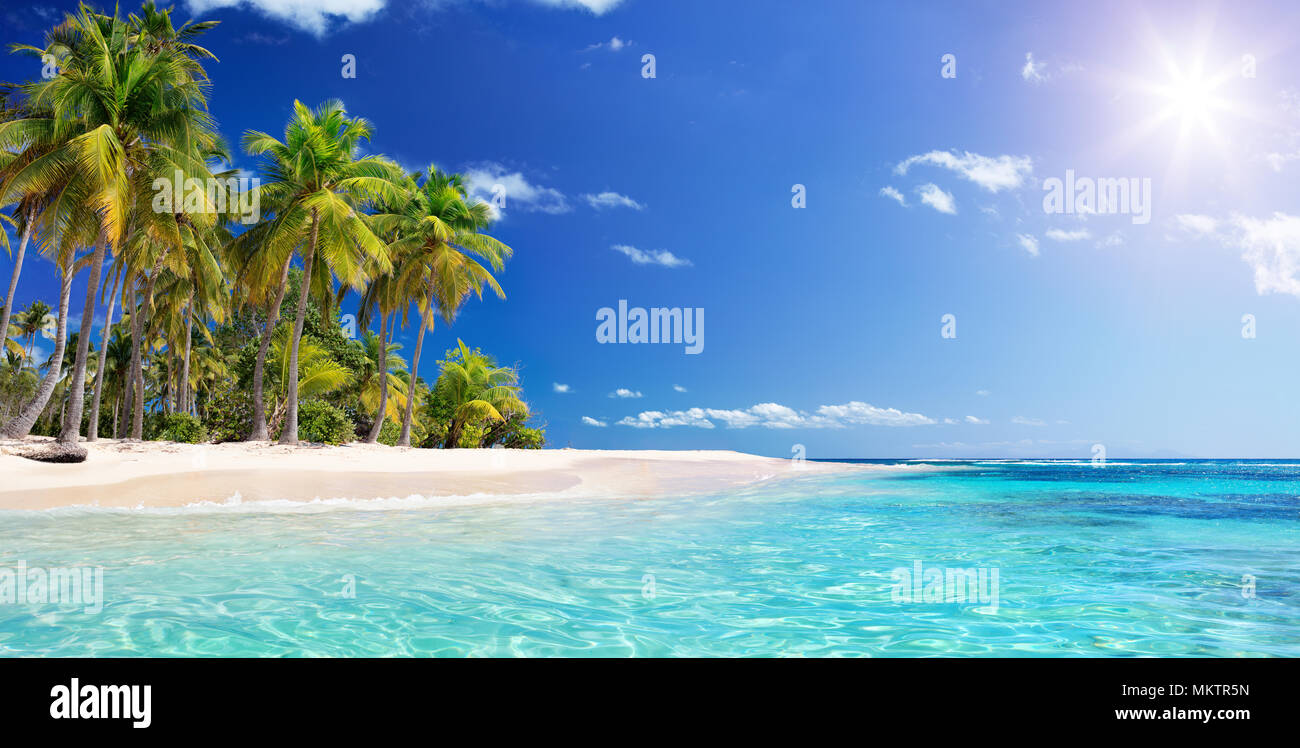 Tropical island Banque de photographies et d’images à haute résolution ...