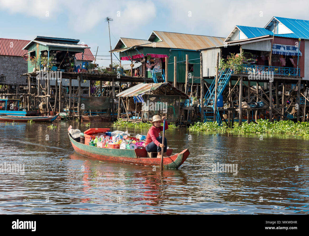 Kompong Phluk village flottant, le lac Tonle Sap, Cambodge Photo Stock ...