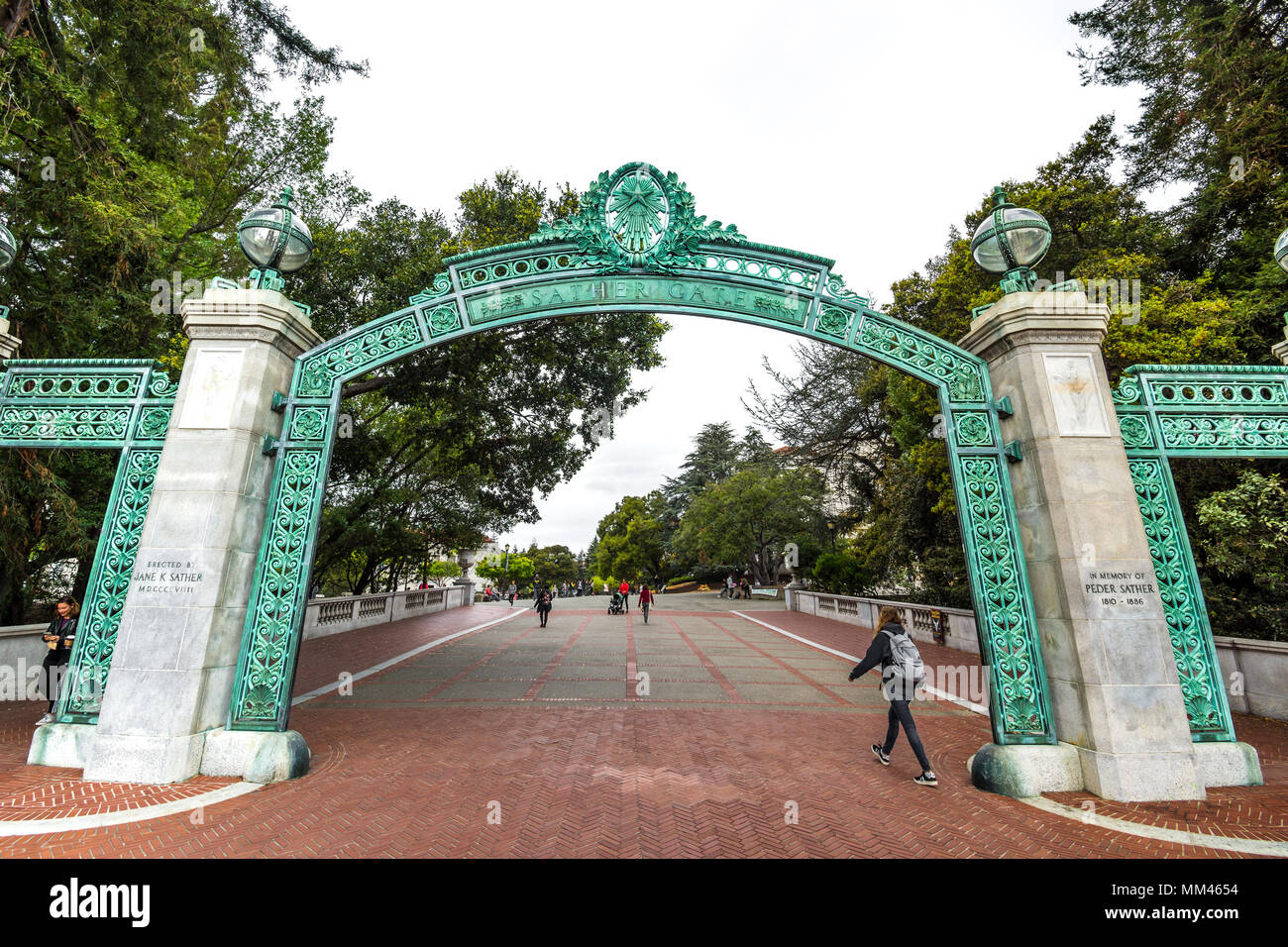Sather gate Banque de photographies et d’images à haute résolution - Alamy
