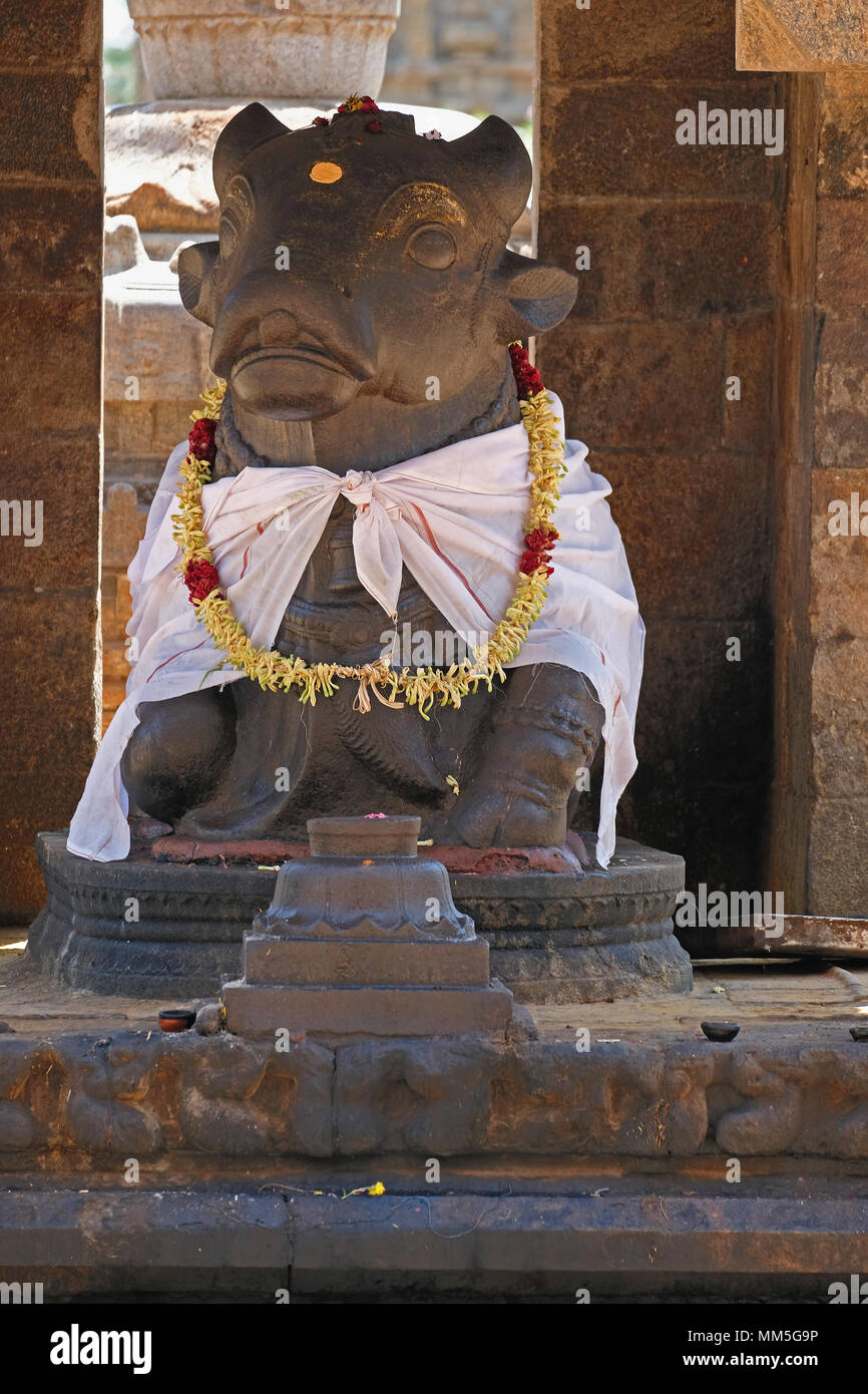 Nandi mandapam Banque de photographies et d’images à haute résolution ...