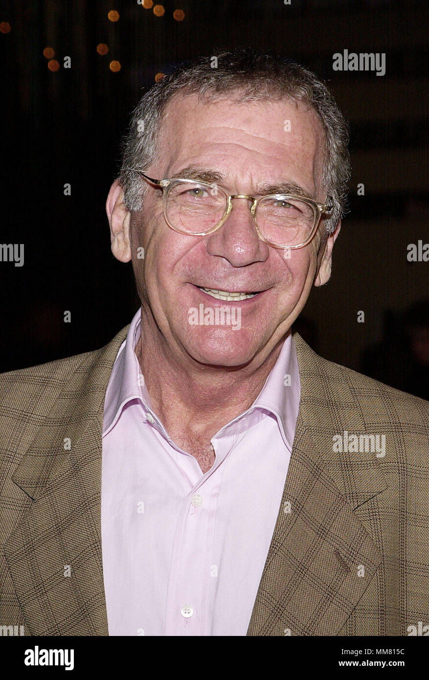 Sidney Pollack en arrivant à la première d'un nouveau film sur grands ...