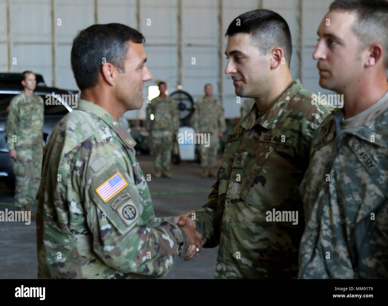 53rd infantry brigade combat team Banque de photographies et d’images à ...