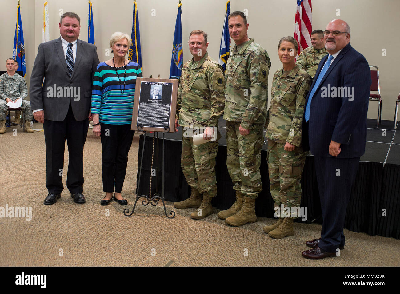 La famille et les membres de la garde nationale de l'Armée de l ...