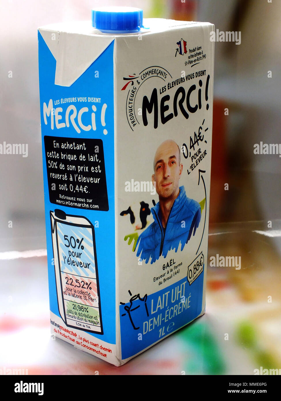 Cartons de lait Banque de photographies et d’images à haute résolution ...