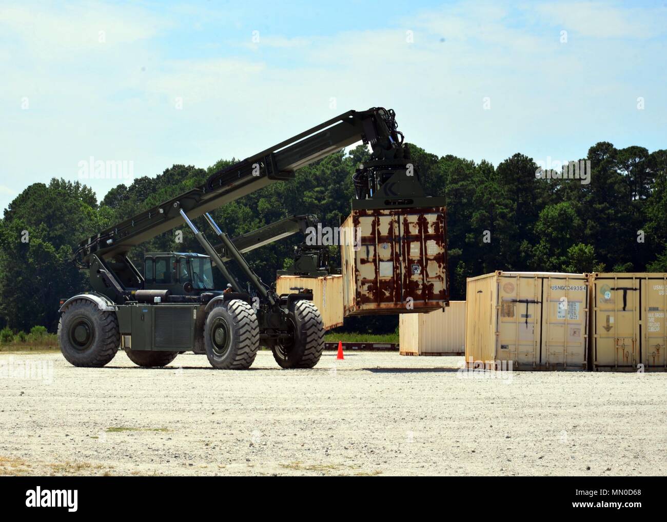 Kalmar rough terrain container handler Banque de photographies et d ...
