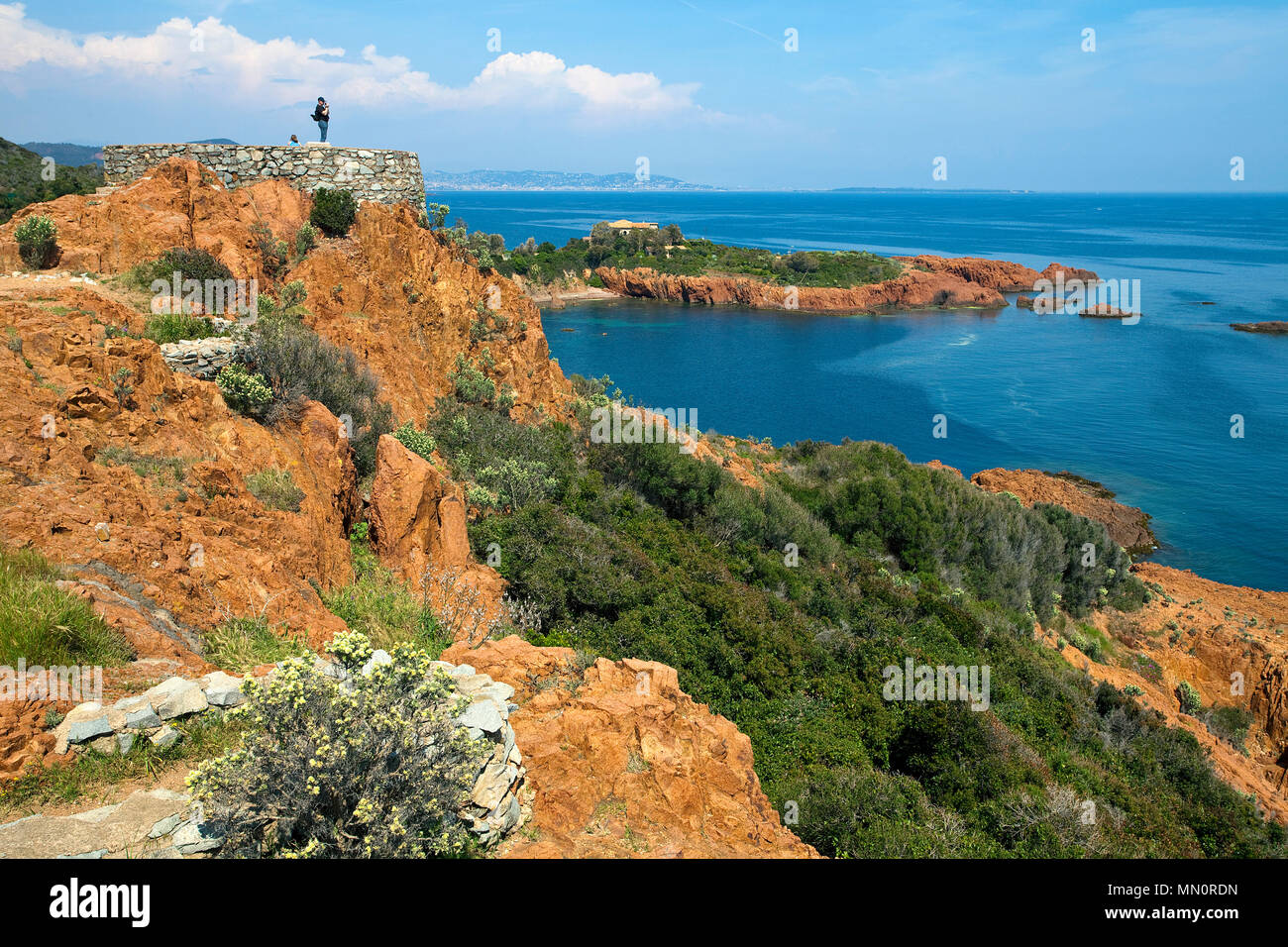 Pointe de l'observatoire, point de vue sur la côte rocheuse ...