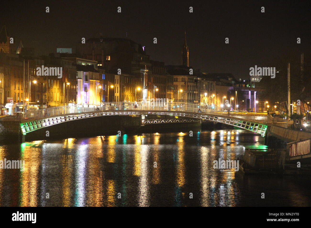 Hapenny bridge dublin Banque de photographies et d’images à haute ...