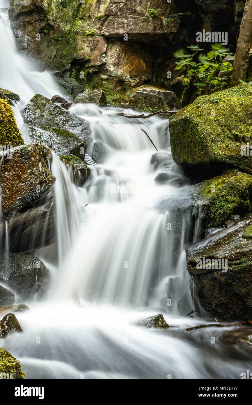 Mini waterfall Banque de photographies et d’images à haute résolution ...