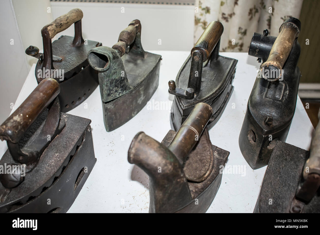Fer À Repasser Ancien Banque d'image et photos - Alamy