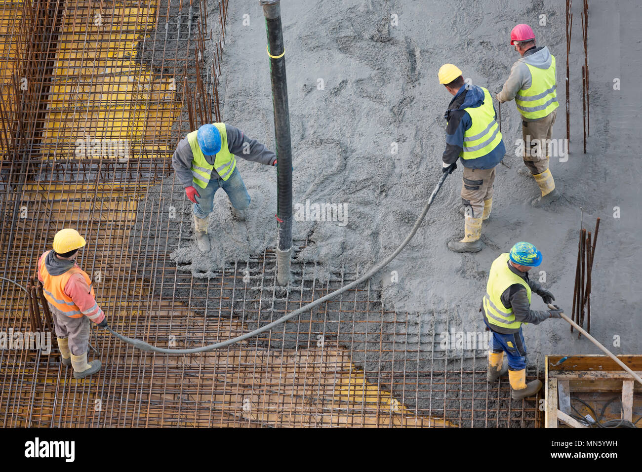 Feuilles de coffrage Banque de photographies et d’images à haute ...