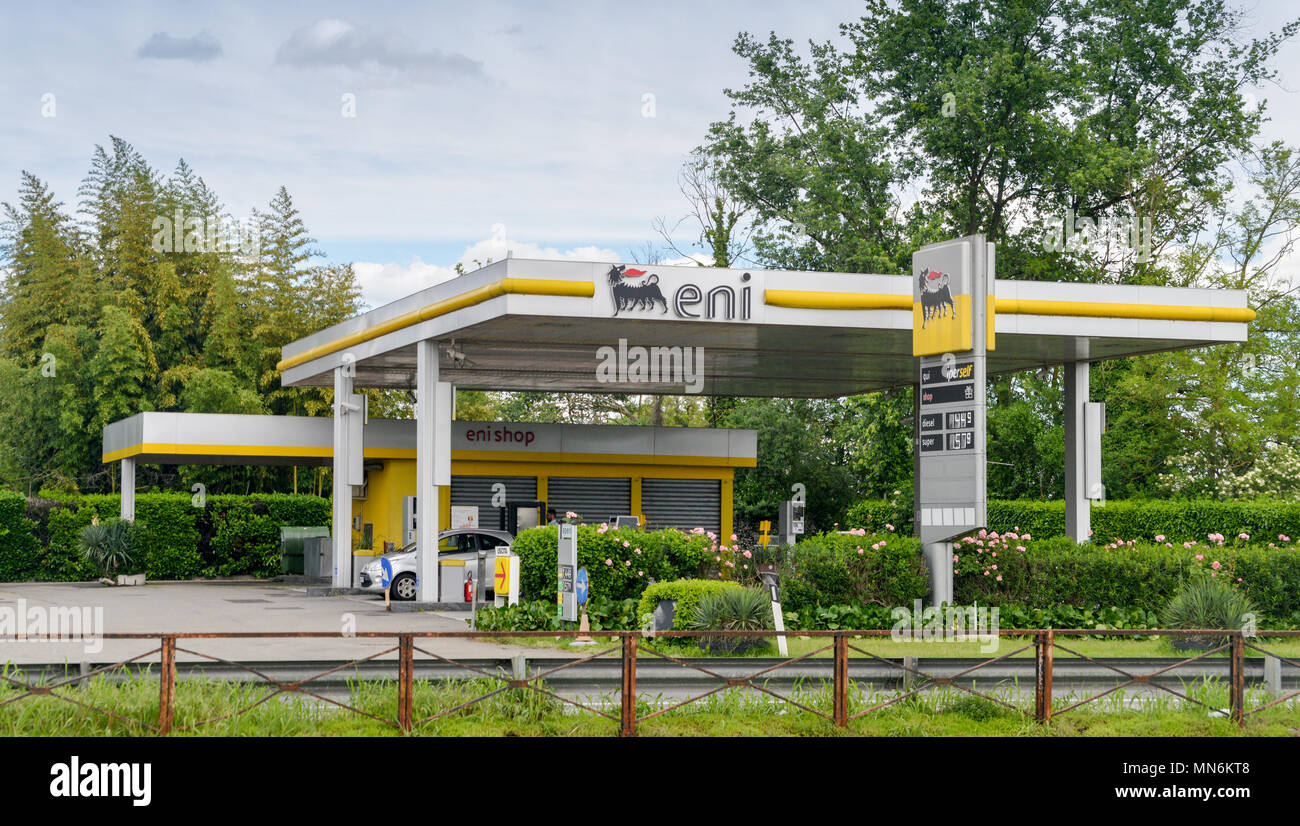Eni station Banque de photographies et d’images à haute résolution - Alamy