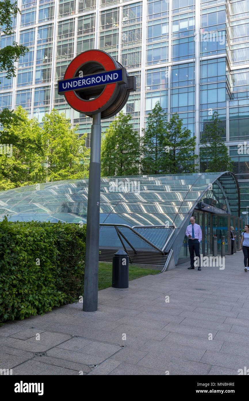 Signe tfl Banque de photographies et d’images à haute résolution - Alamy