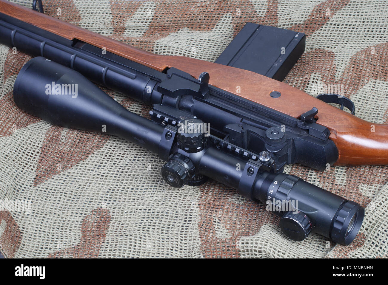 M14 sniper rifle Banque de photographies et d’images à haute résolution ...