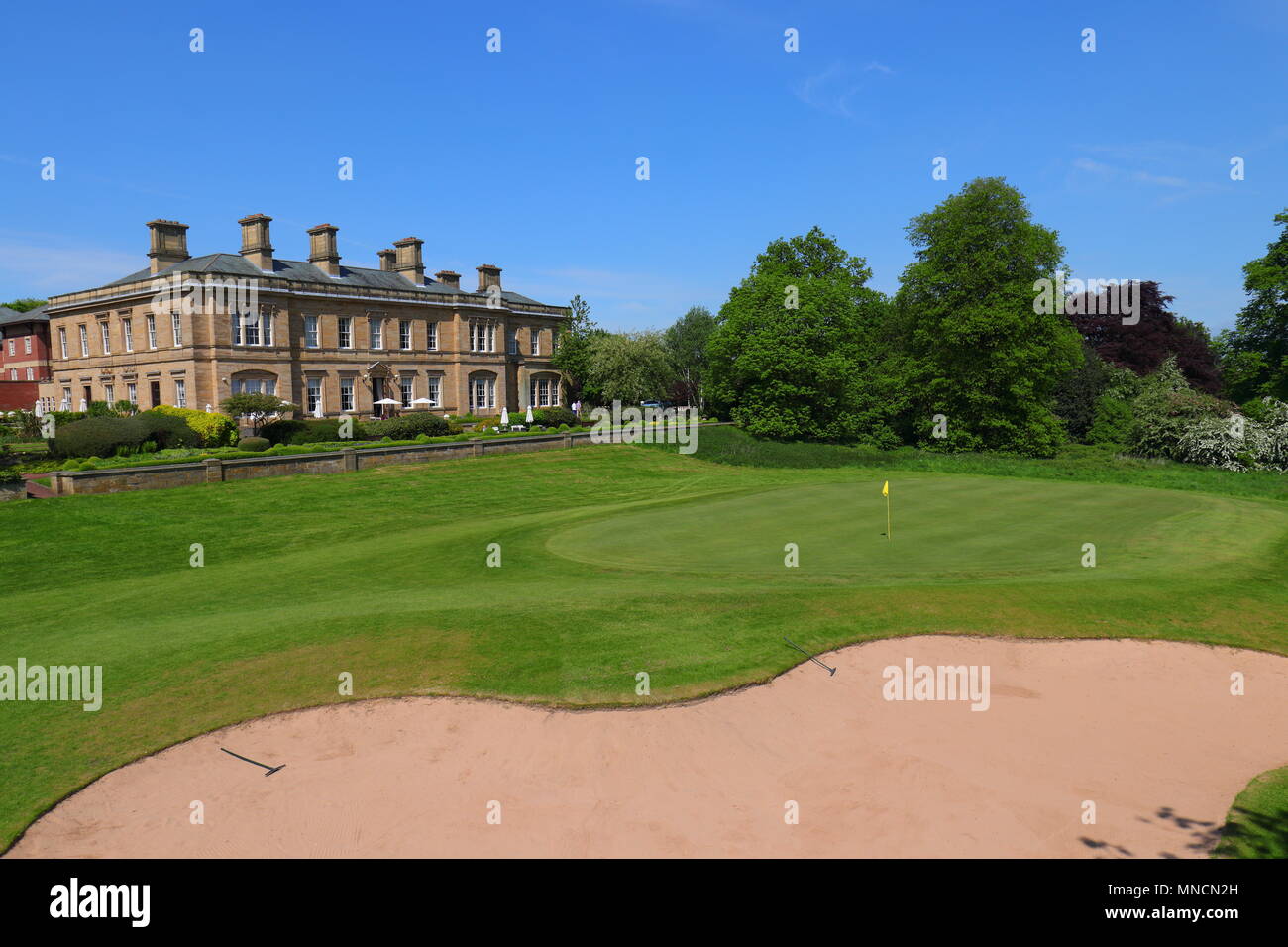 Oulton hall Banque de photographies et d’images à haute résolution - Alamy