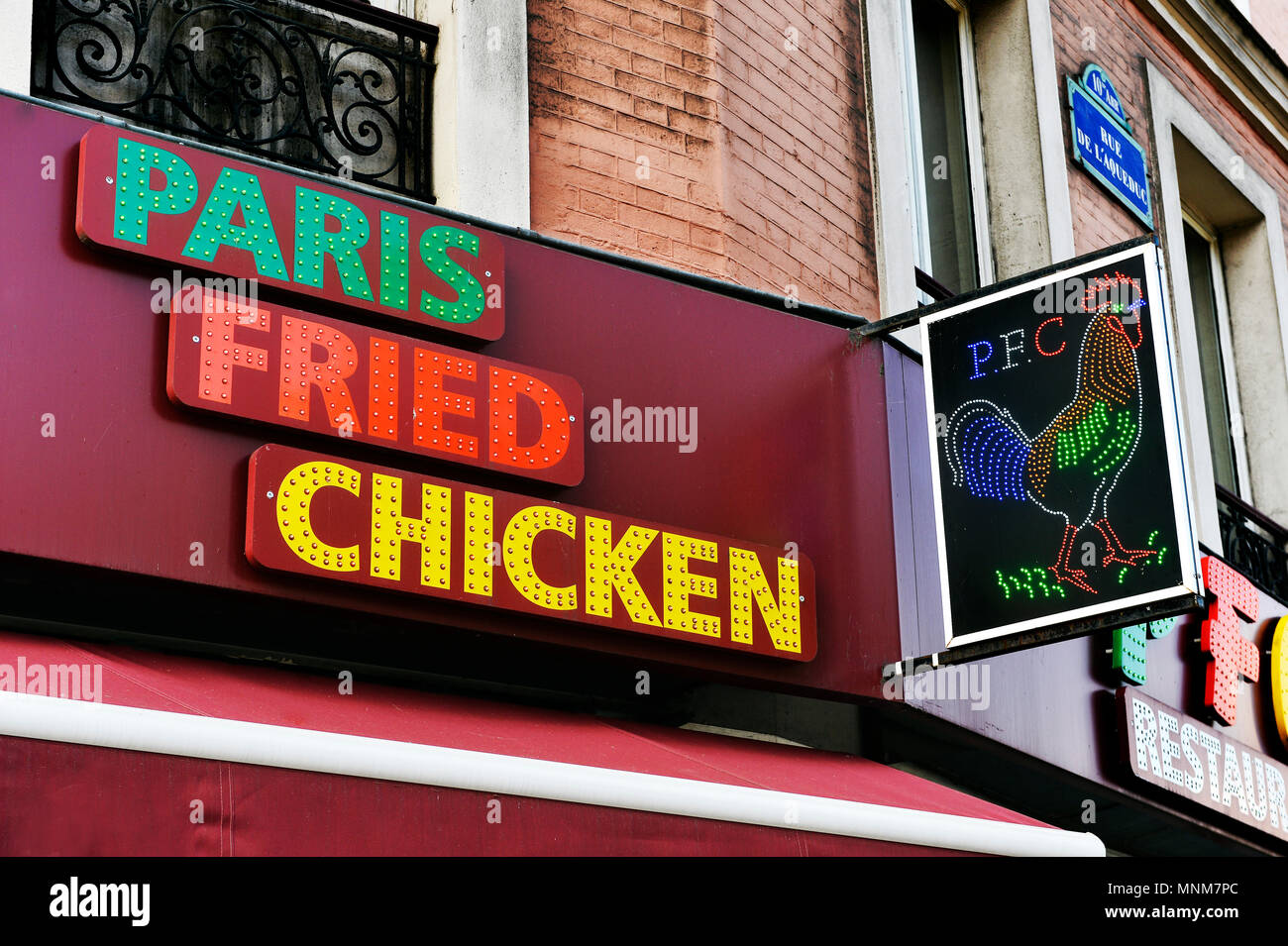 Poulet frit paris Banque de photographies et d’images à haute ...