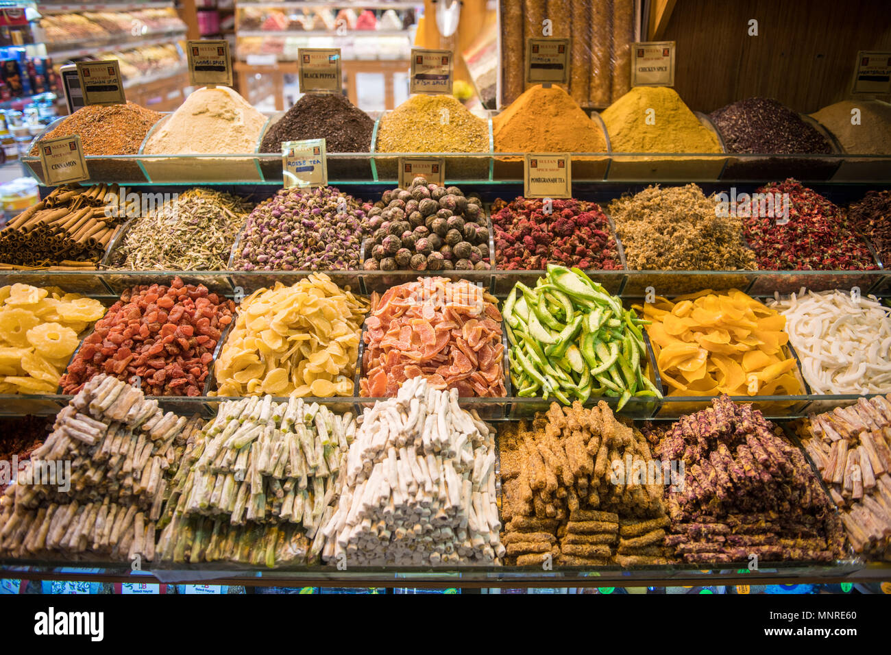 Fruits sec et epices Banque de photographies et d’images à haute ...