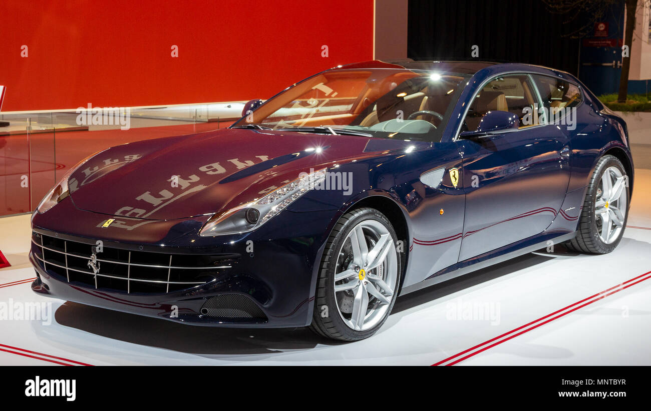 Concessionnaire ferrari Banque de photographies et d’images à haute ...