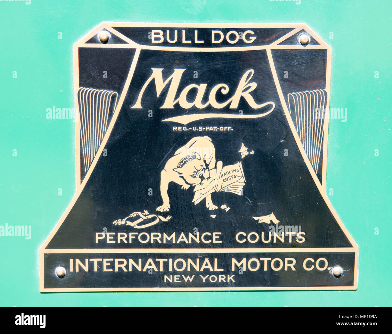 Mack logo Banque de photographies et d’images à haute résolution - Alamy