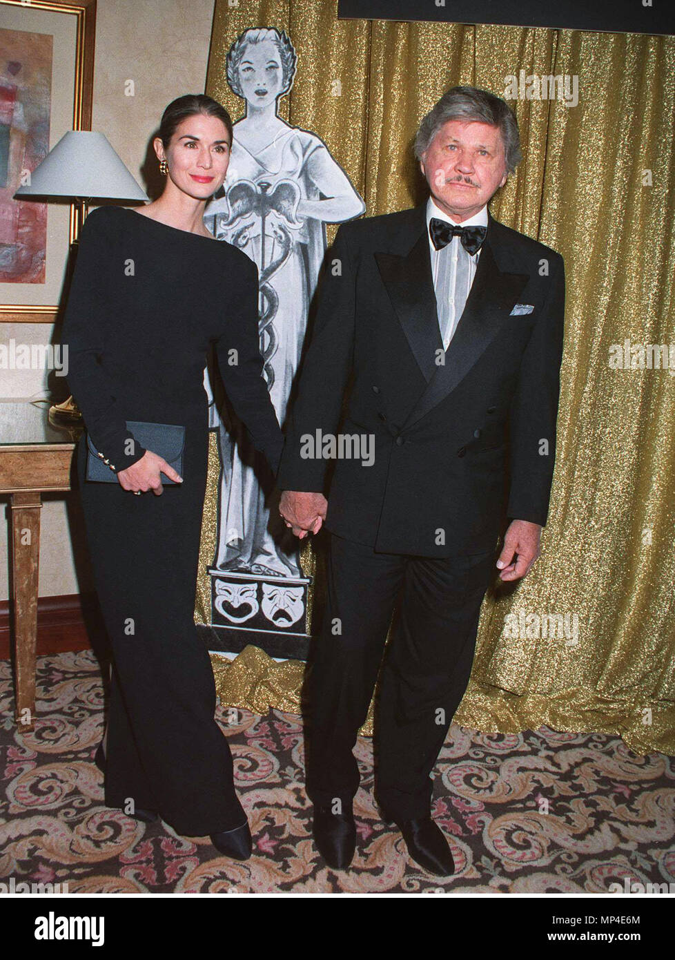 Charles Bronson KimBronsonCharles WeekKim Semaine 267 cas à Hollywood ...