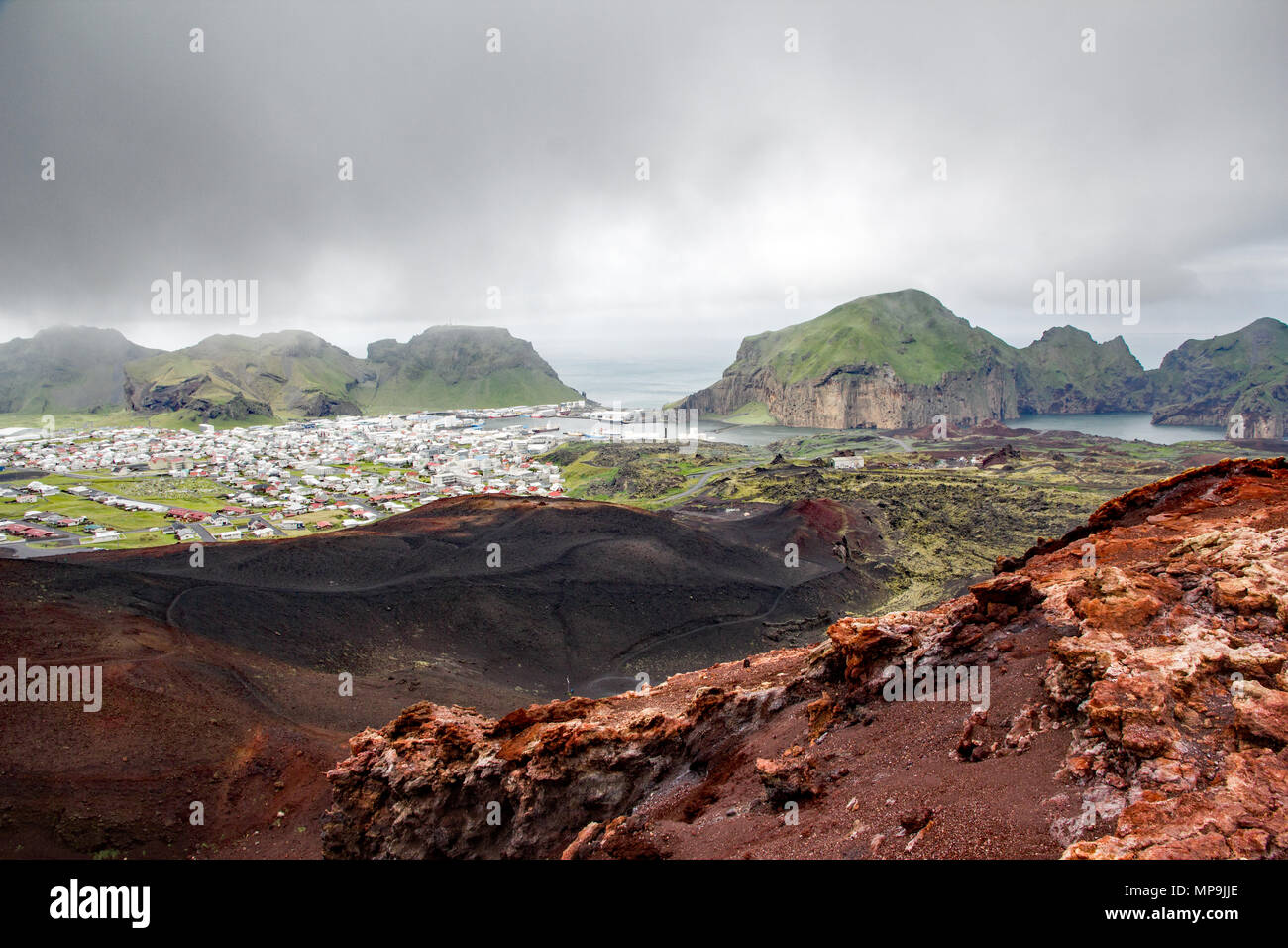Eldfell volcano Banque de photographies et d’images à haute résolution ...