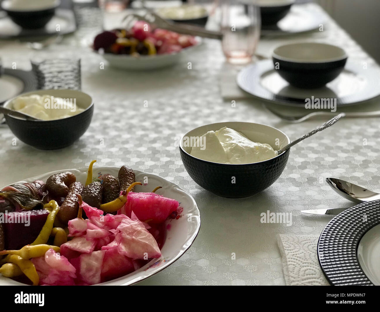 Yaourt turc Banque de photographies et d’images à haute résolution - Alamy