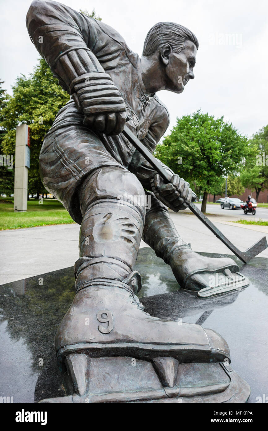 Statue of maurice richard Banque de photographies et d’images à haute ...