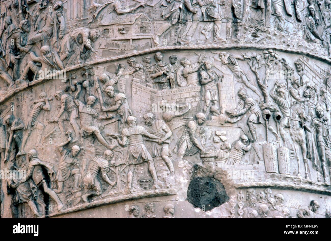 Soldats romains construire le fort dans la guerre des Daces, la colonne ...