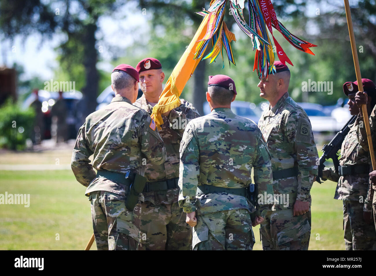 Le lieutenant-Colonel Jonathan Tackaberry, le nouveau commandant du 1er ...