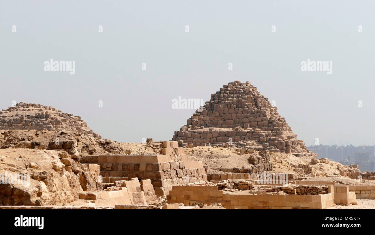 Une pyramide de trois reines Banque de photographies et d’images à ...