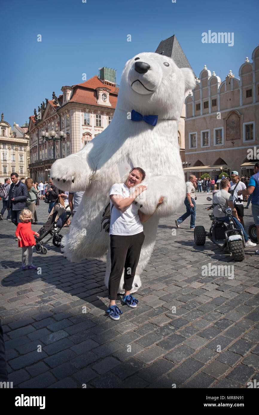 Dancing Bear Banque d'image et photos - Alamy