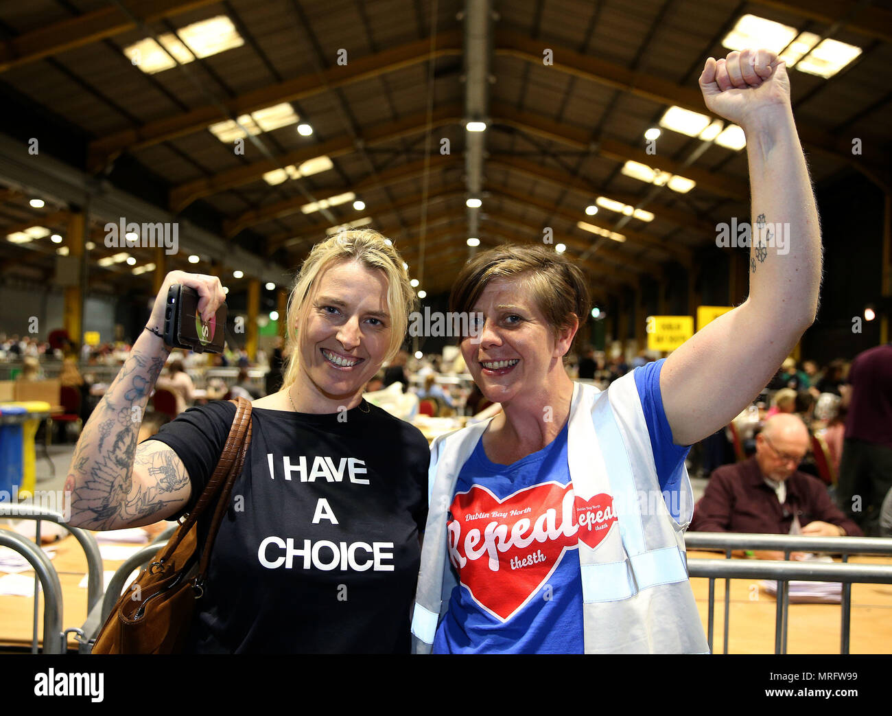 Militant niamh mcdonald count center Banque de photographies et d ...