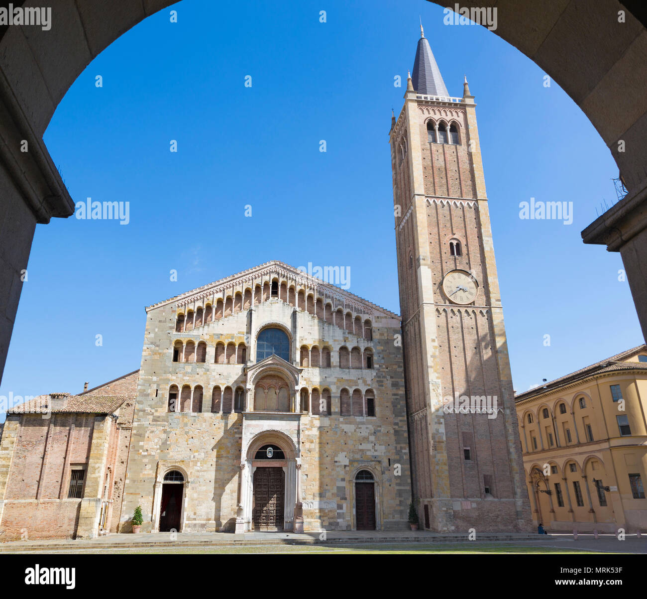Le duomo di parma Banque de photographies et d’images à haute ...