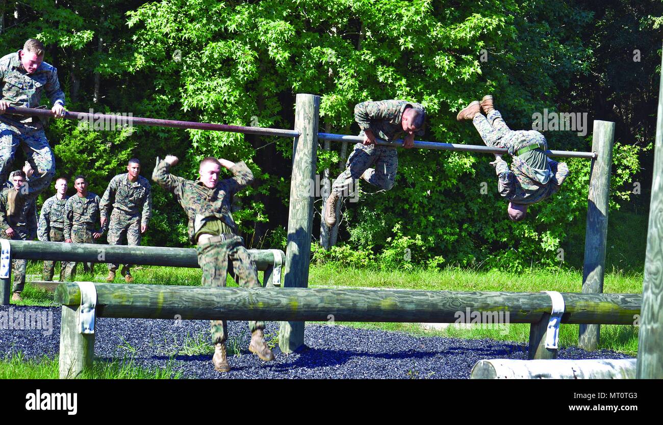 Marines américains qui ont participé à la course à obstacles l'a fait ...