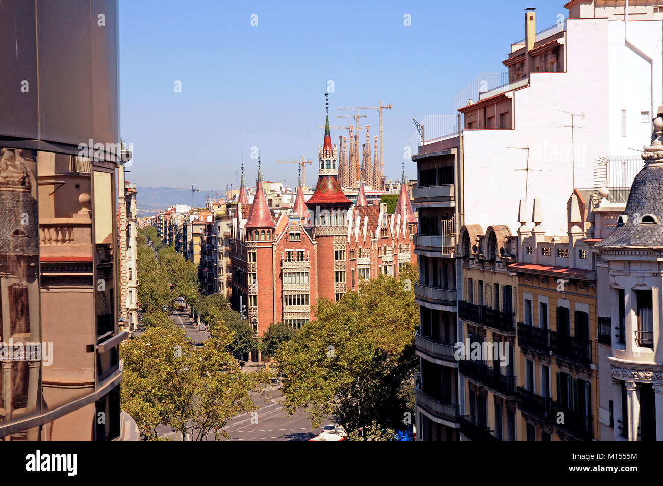 Barcelona streets Banque de photographies et d’images à haute résolution - Alamy
