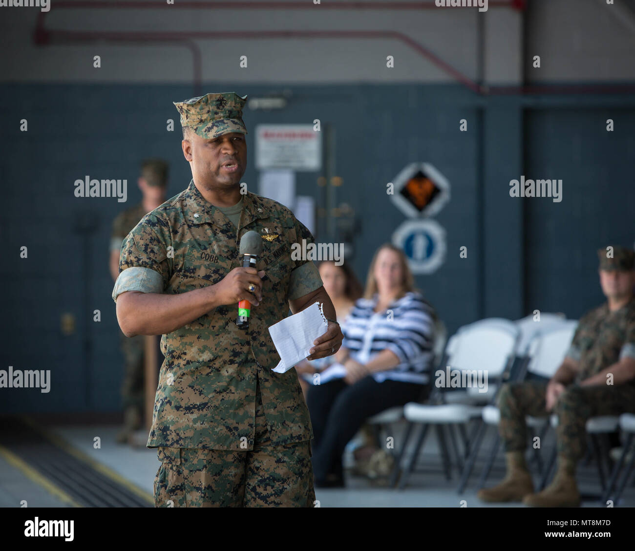 Le Lieutenant-colonel du Corps des Marines des États-Unis Llonie A. C ...