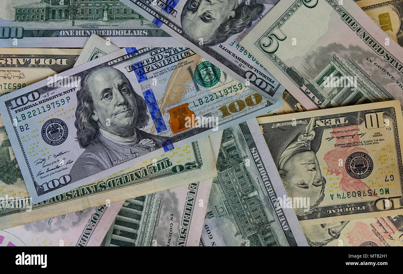 Devises US Dollar (isolé). De l'argent sur la table. Arrière-plan des ...