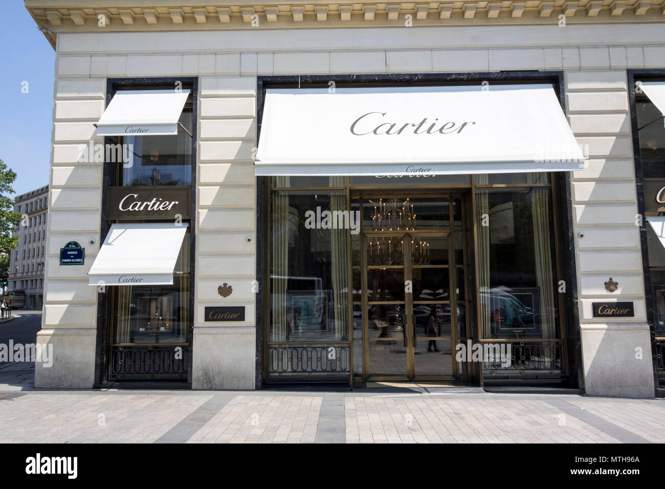 Cartier Store Photos & Cartier Store Images - Alamy